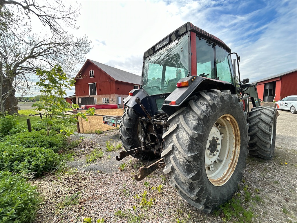 Traktor - VALMET 6600 | Blinto auktioner