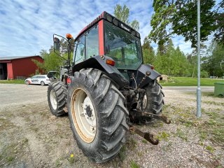 Traktor - VALMET 6600 | Blinto auktioner