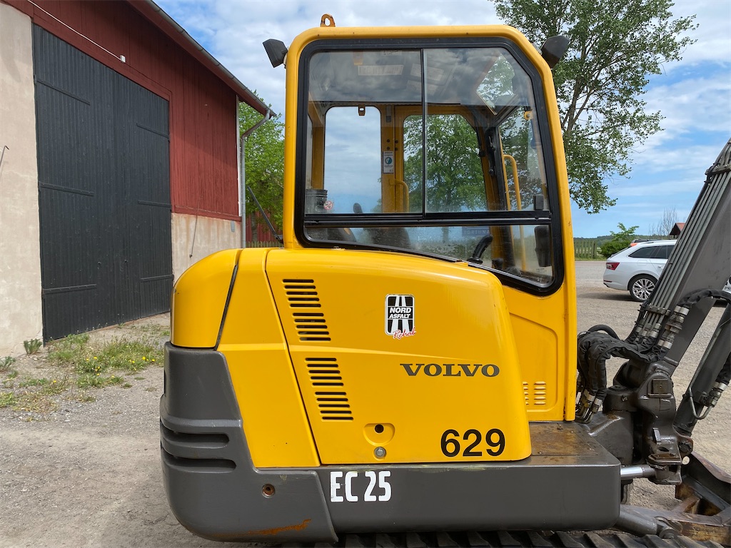 Bandgrävare - Volvo EC25 | Blinto auktioner