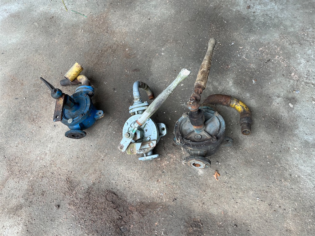 Handpumpar - För diesel | Blinto auktioner