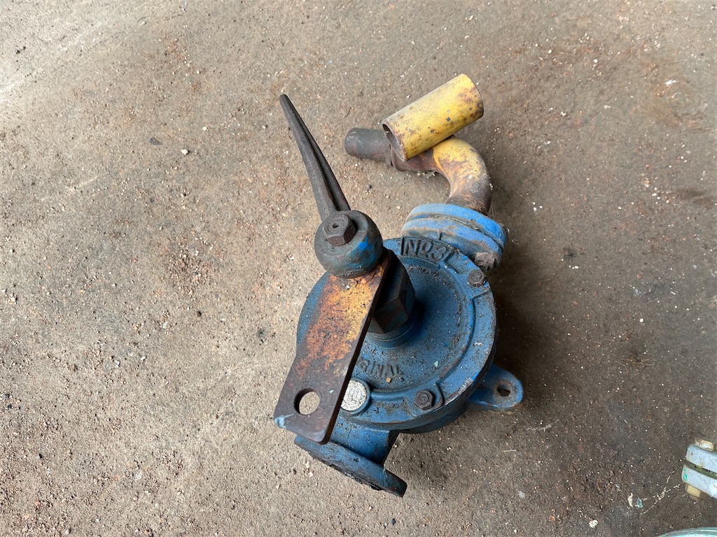 Handpumpar - För diesel | Blinto auktioner