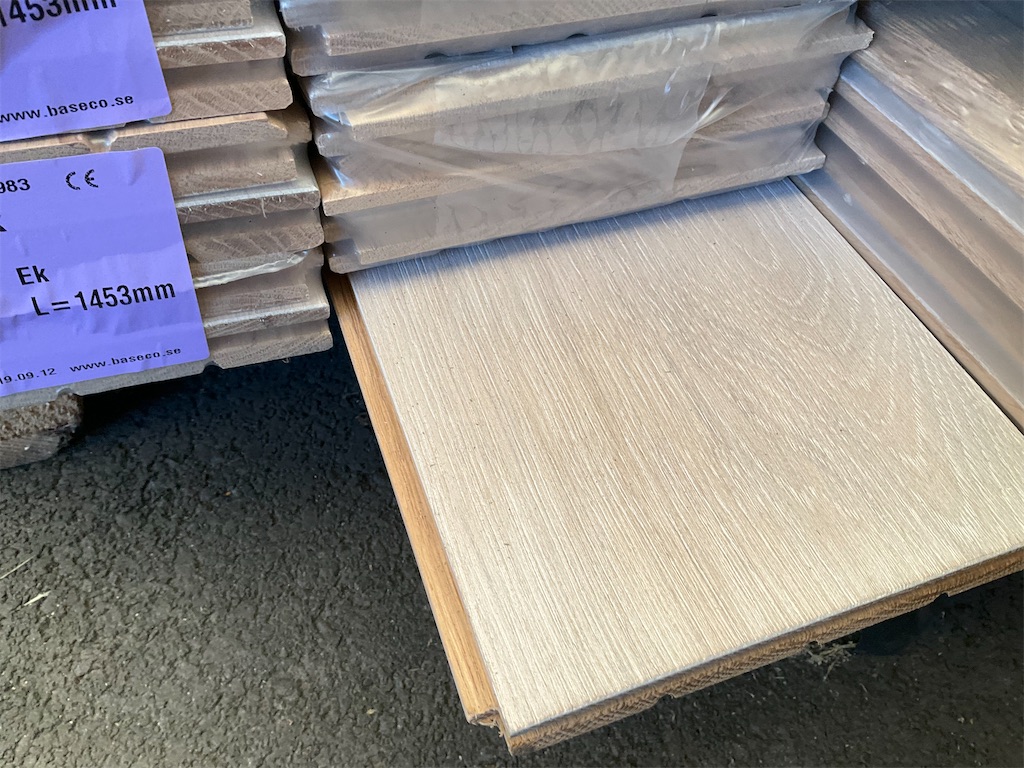 Massivt golv - Baseco EK | Blinto auktioner