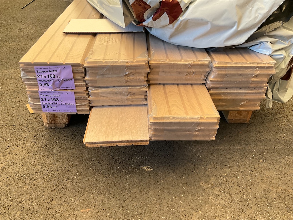 Massivt golv - Baseco EK | Blinto auktioner