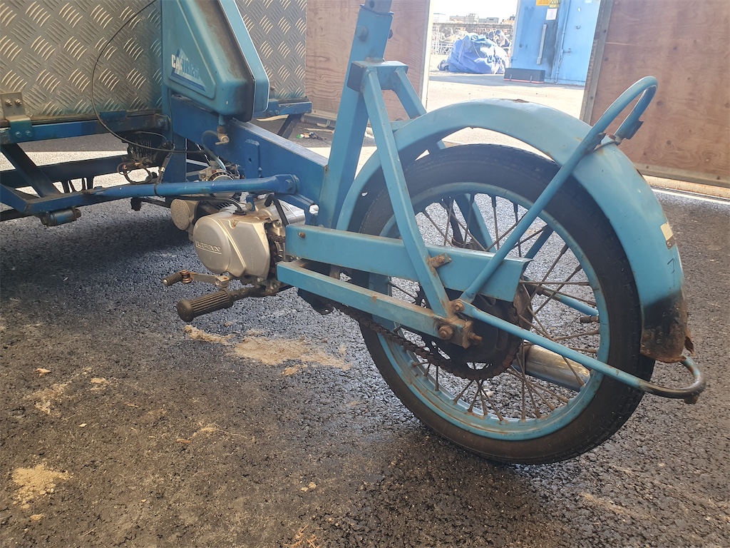 Flakmoped - Carrier | Blinto auktioner