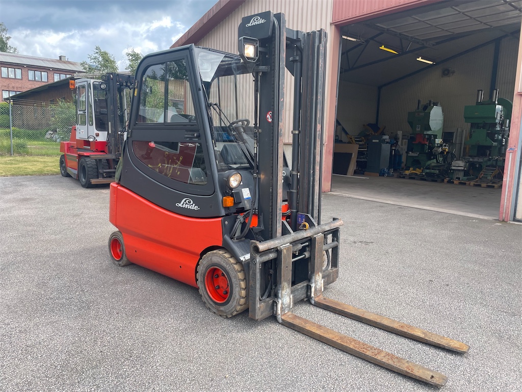 Motviktstruck - Linde E30 | Blinto auktioner