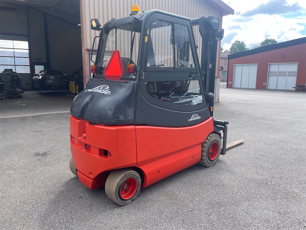 Motviktstruck - Linde E30 | Blinto auktioner