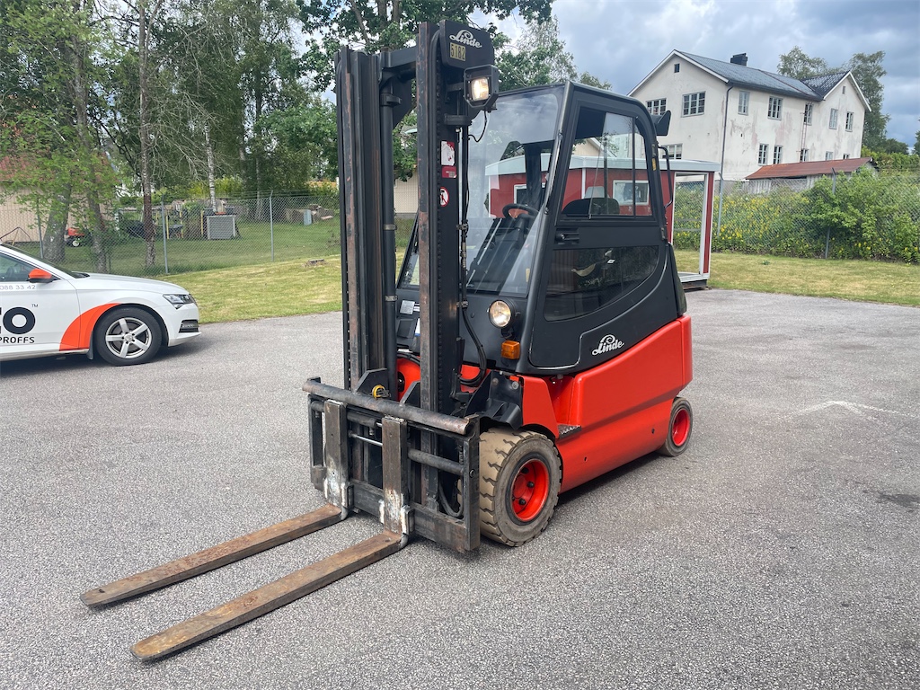 Motviktstruck - Linde E30 | Blinto auktioner