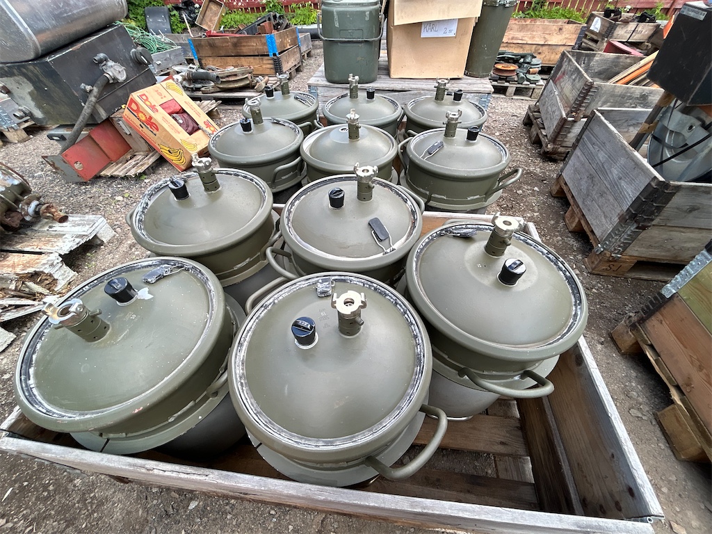 Isolering & kokkärl - Militärt | Blinto auktioner