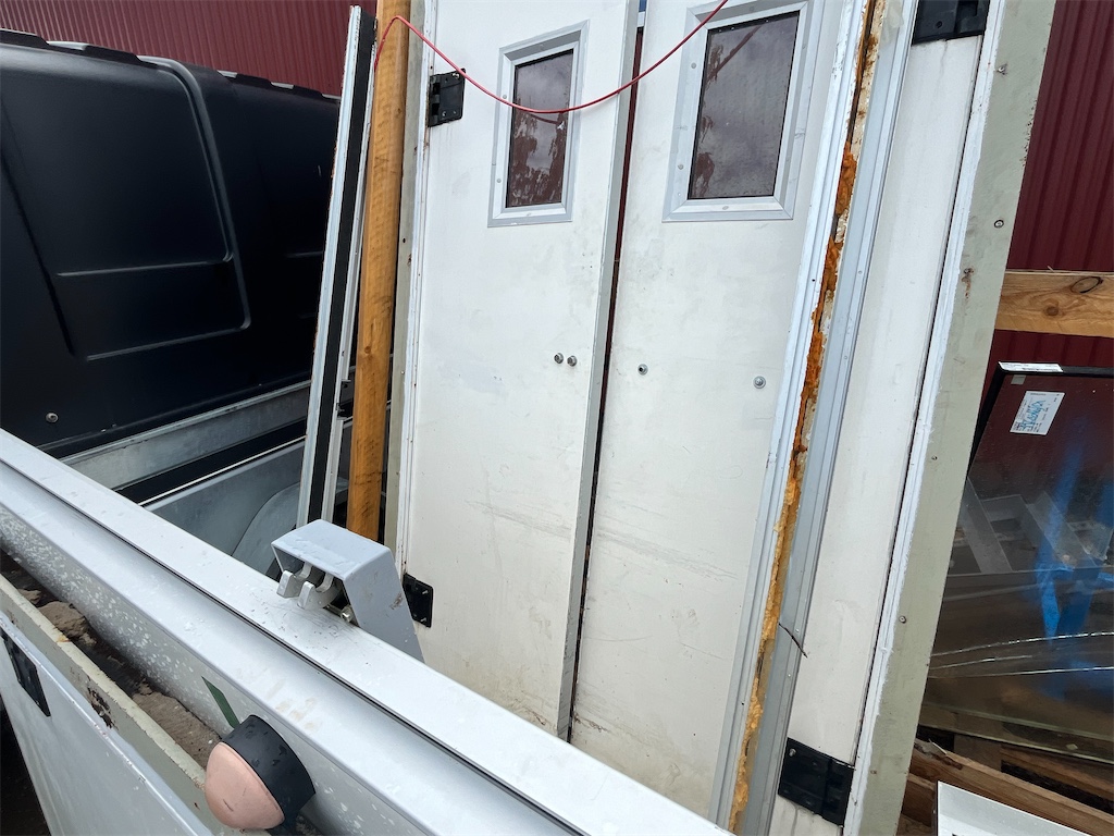 Kylrumsdörrar - 3st | Blinto auktioner