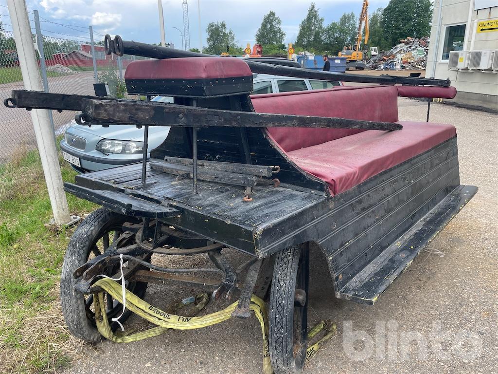 Hästkärra - Dragvagn | Blinto auktioner