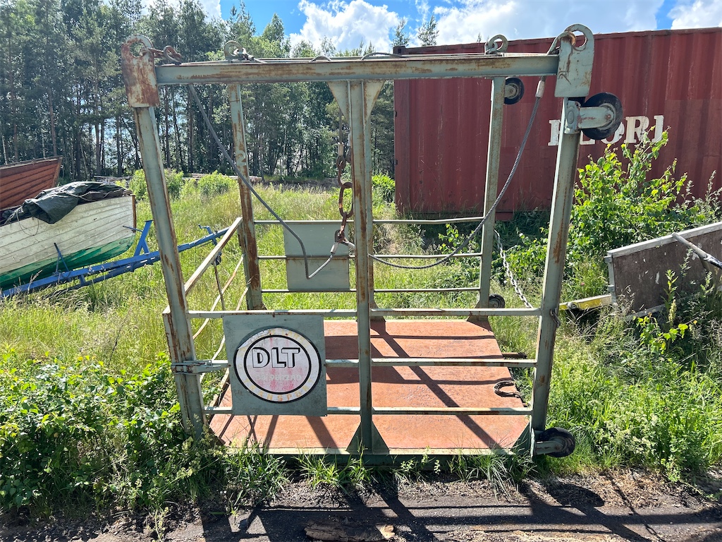 Lyftkorg - Materialkorg | Blinto auktioner