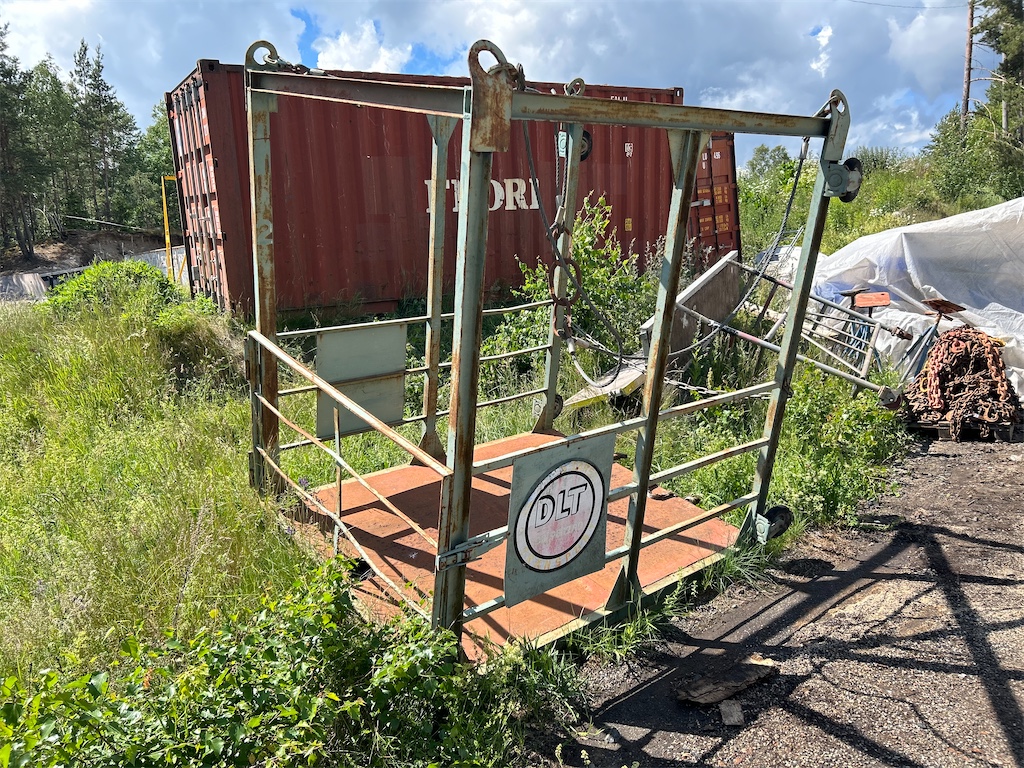 Lyftkorg - Materialkorg | Blinto auktioner