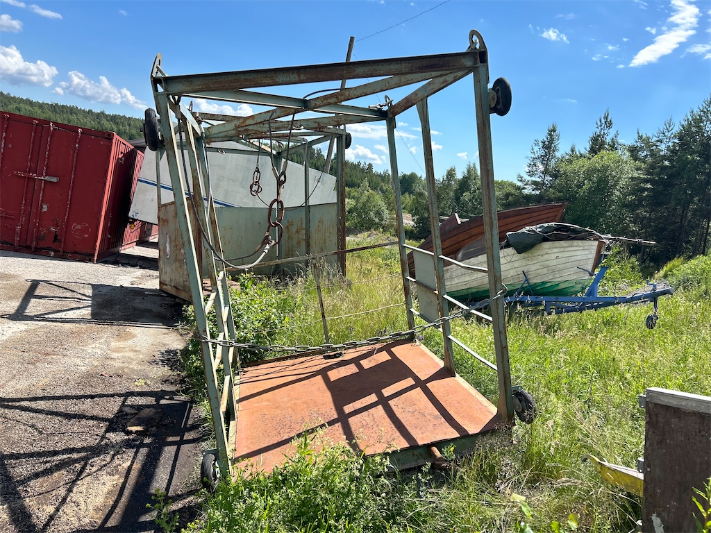 Lyftkorg - Materialkorg | Blinto auktioner