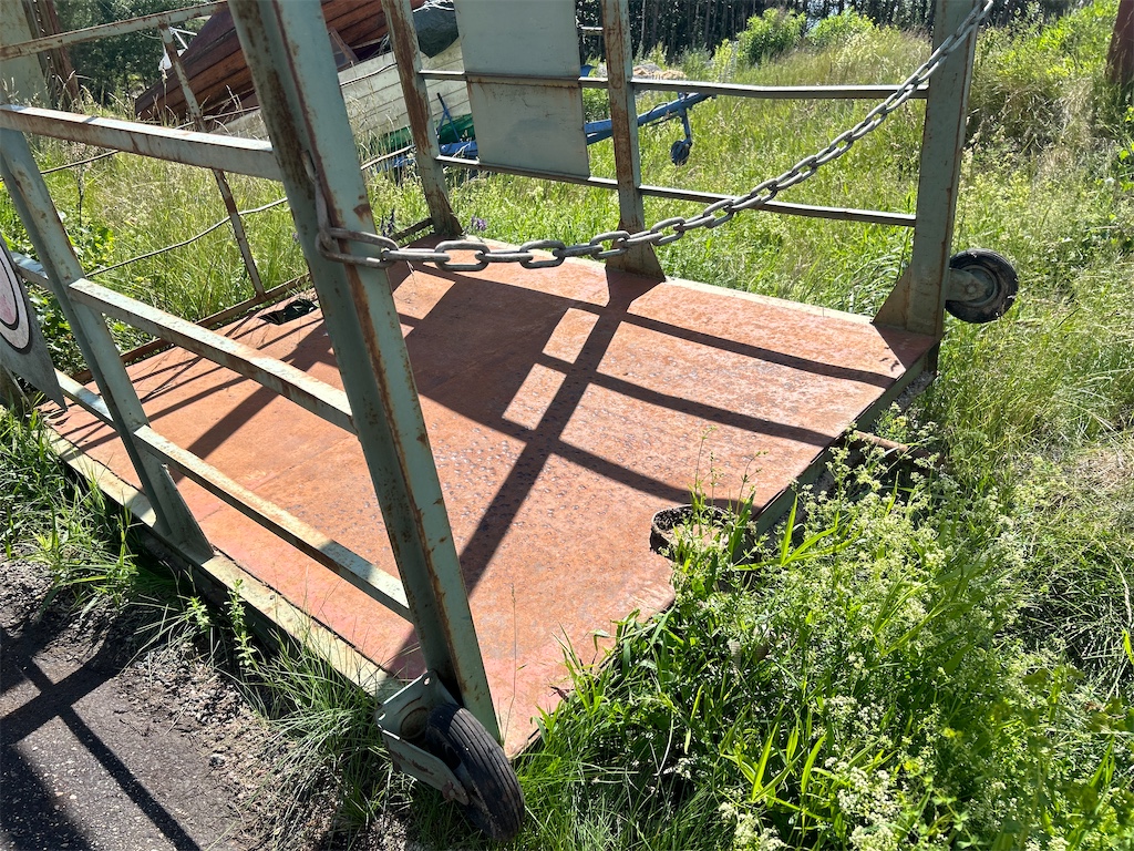 Lyftkorg - Materialkorg | Blinto auktioner