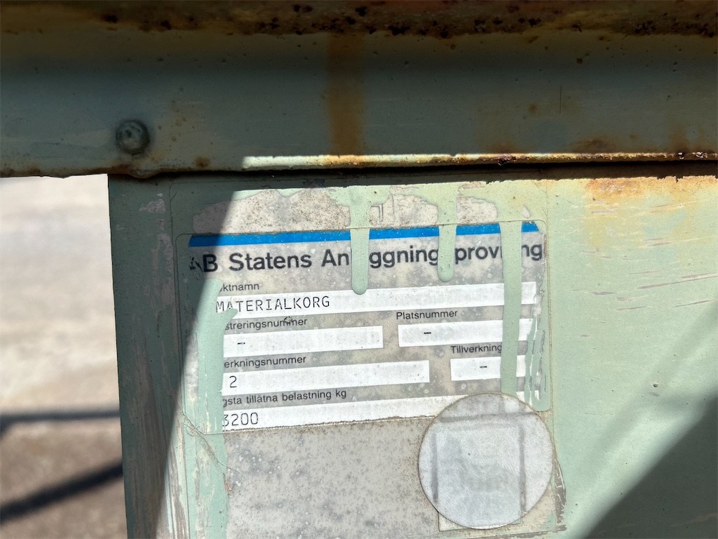 Lyftkorg - Materialkorg | Blinto auktioner