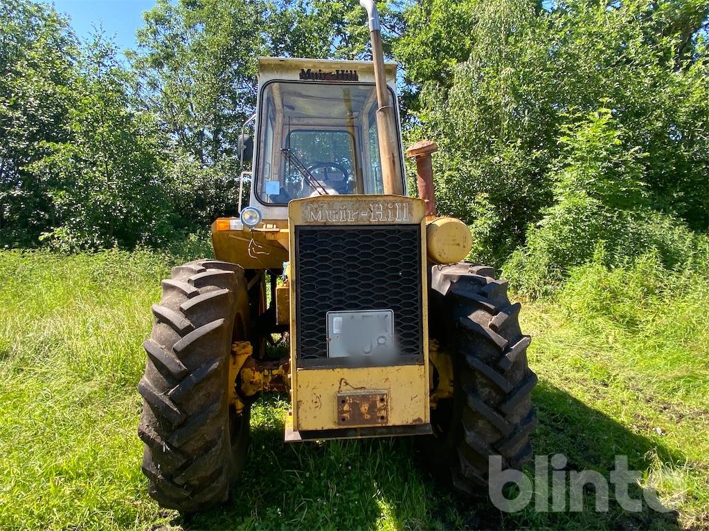 Traktor - MUIR HILL 121 | Blinto