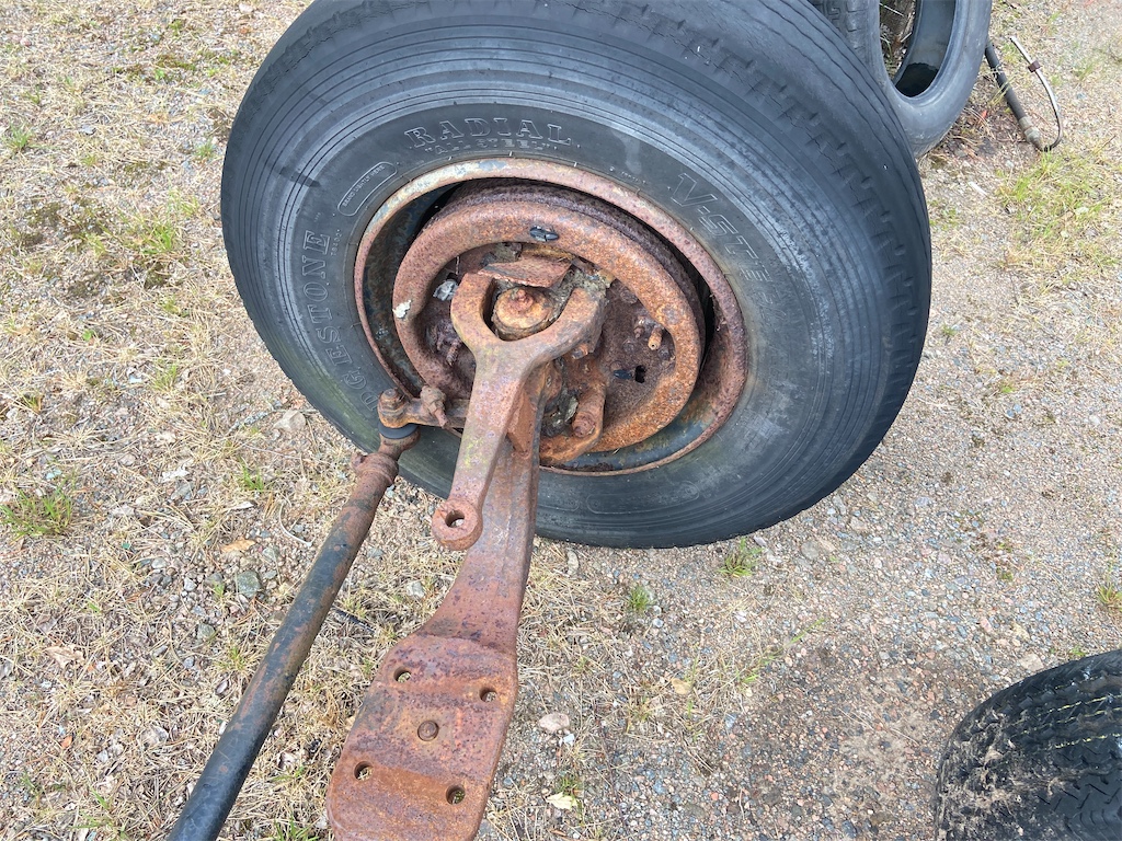 Axlar - 2 st | Blinto auktioner