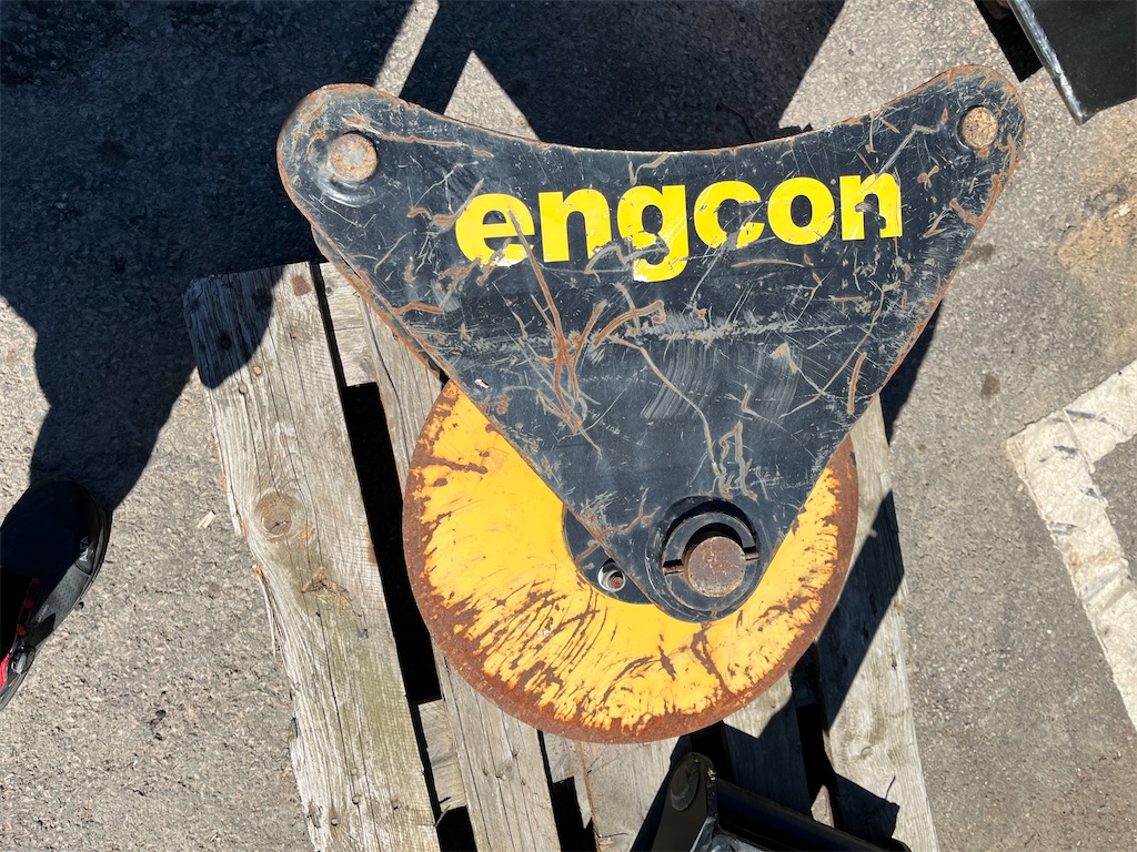 Asfaltsskärare - Engcon S60 | Blinto auktioner