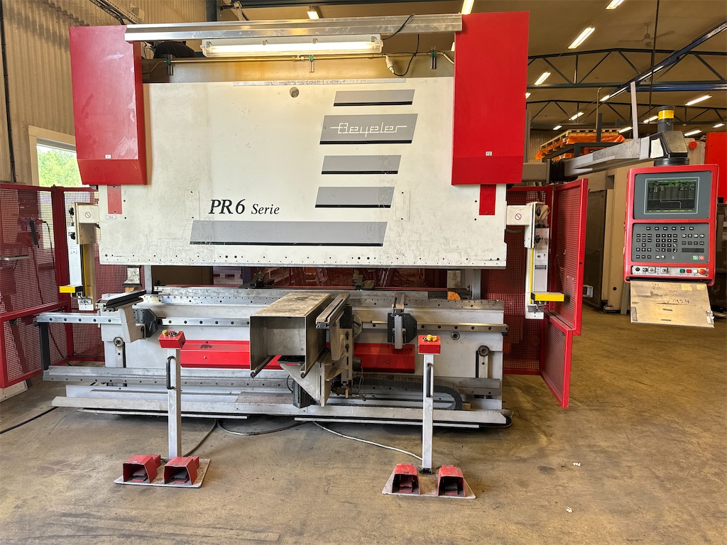 Kantpress - BEYELER PR6 Serie | Blinto auktioner