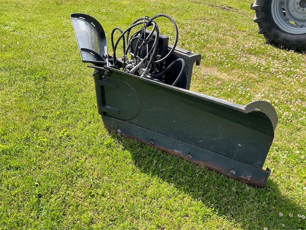 Vikplog - Ysta | Blinto auktioner