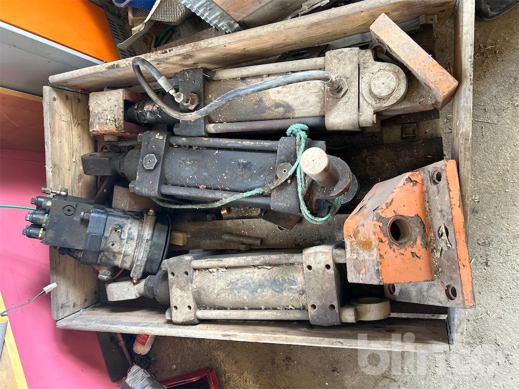 Hudraulcylindrar - HYDRAULCYLINDRAR | Blinto auktioner