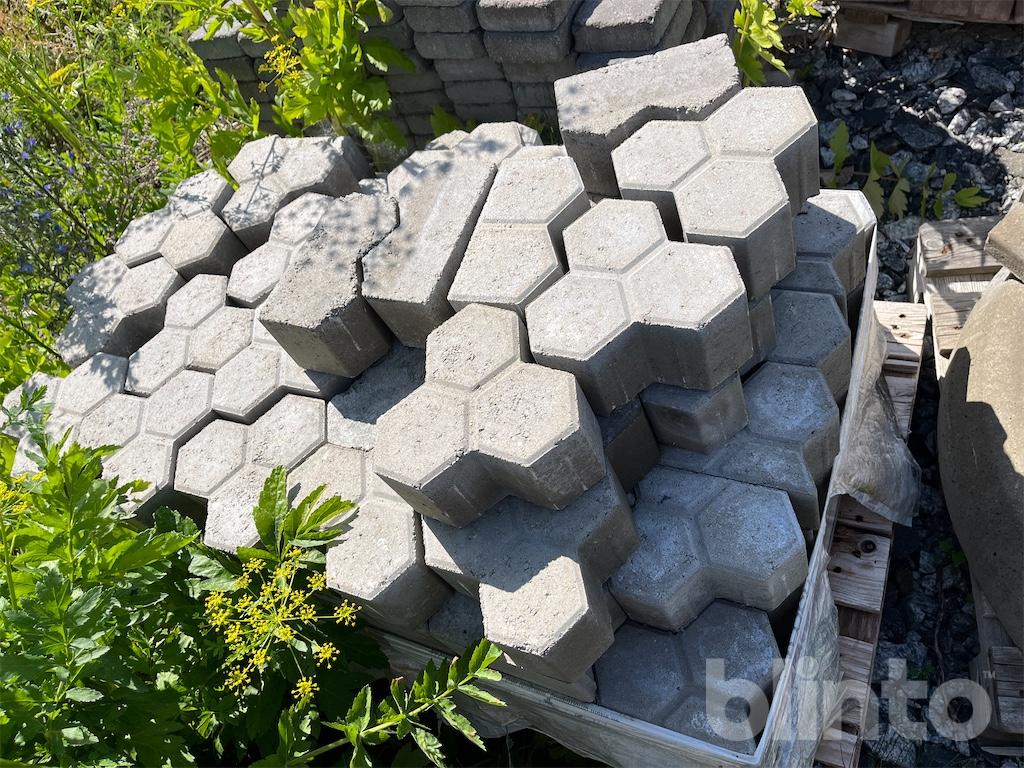 Marksten - 200x200mm | Blinto auktioner