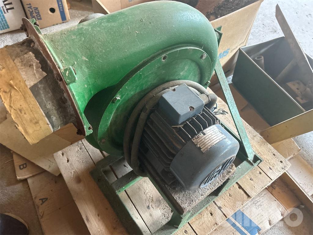 Utsug - Super Cobra | Blinto auktioner