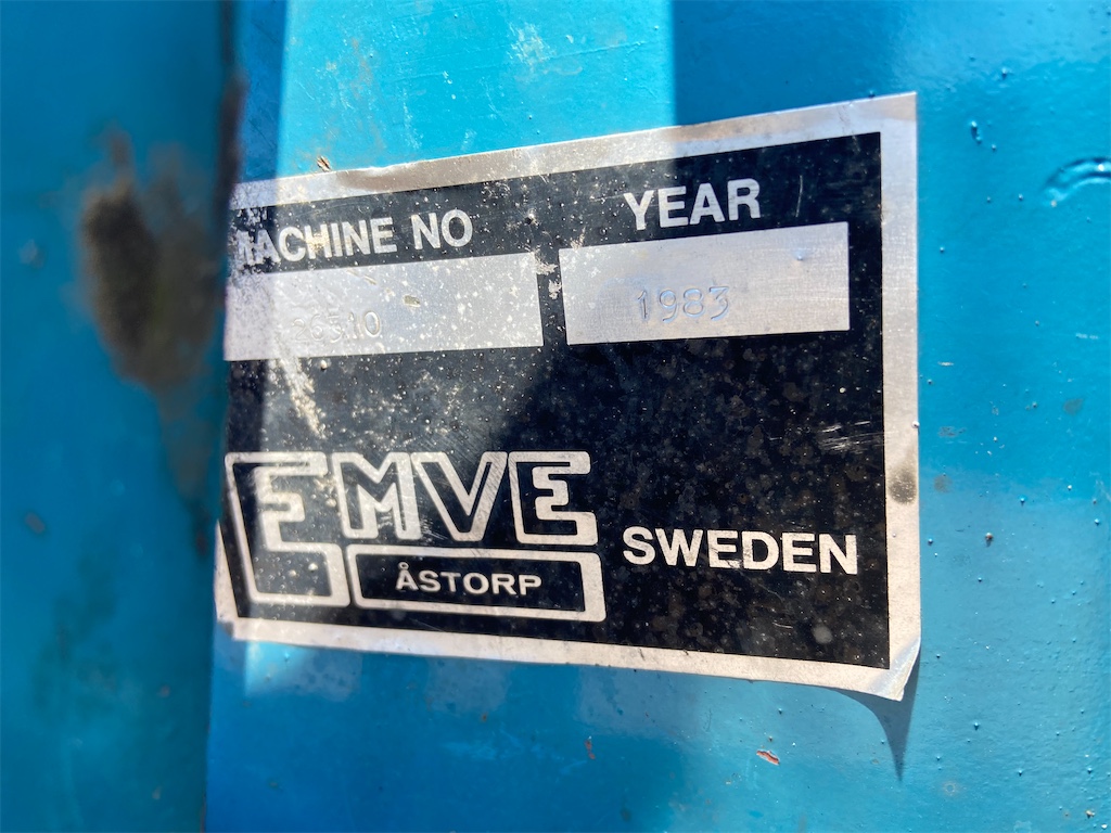 Elevator - Emve | Blinto auktioner