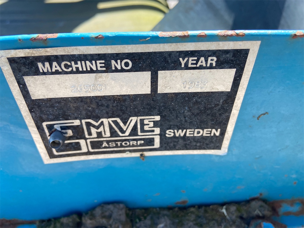 Elevator - Emve | Blinto auktioner