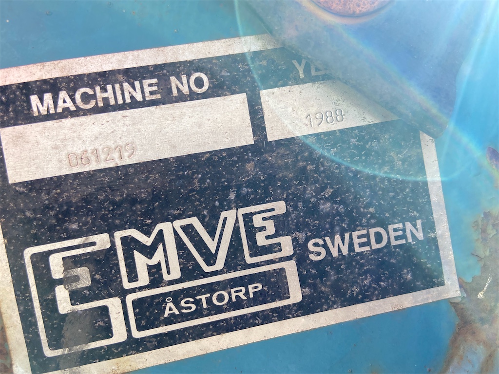 Elevator - Emve | Blinto auktioner