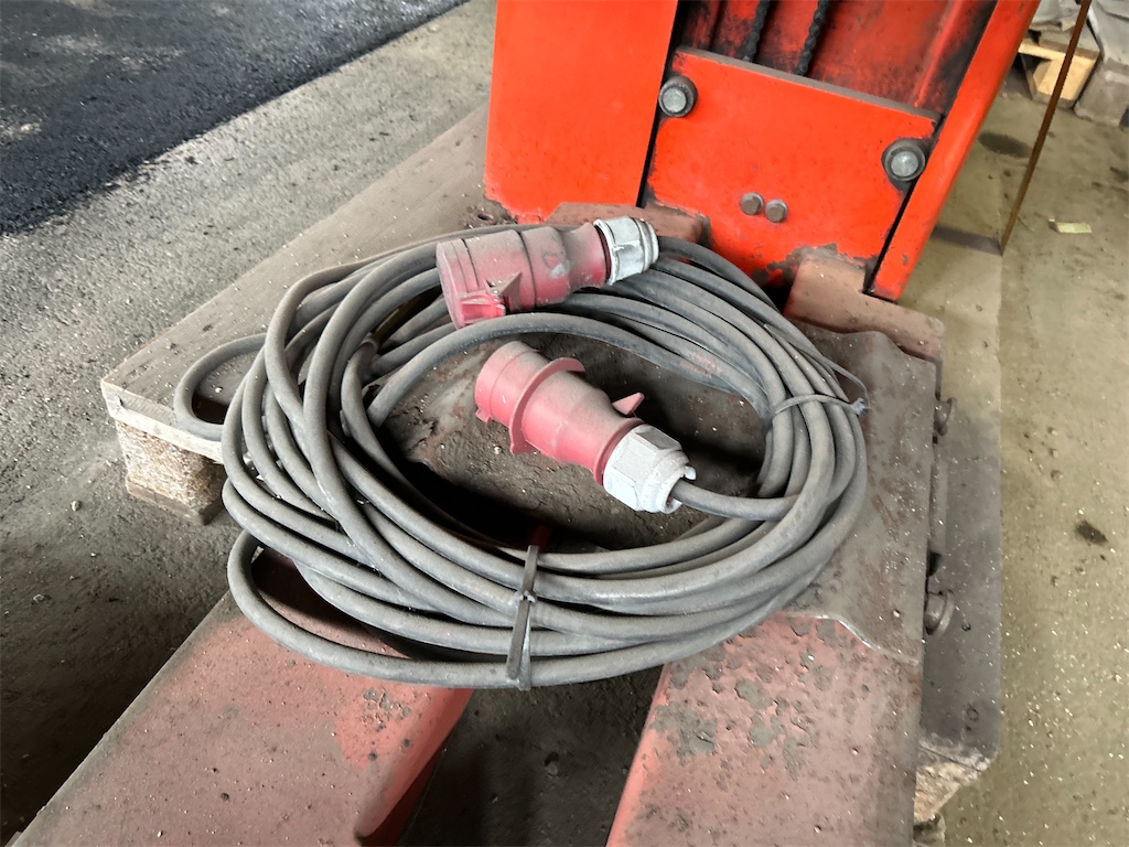 Balanseringsmaskin - Cemb | Blinto auktioner