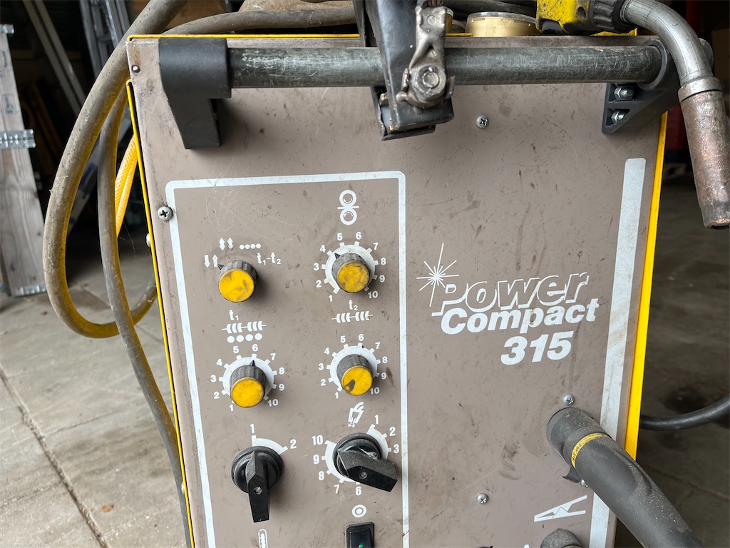 Mig-Svets - ESAB Powercompact 315 | Blinto auktioner