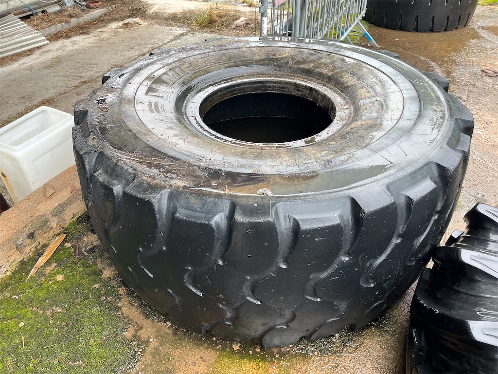 1st Entreprenaddäck - Michelin 29.5R25 | Blinto auktioner