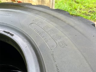 2st Entreprenaddäck - Bridgestone 20,5R25 | Blinto auktioner
