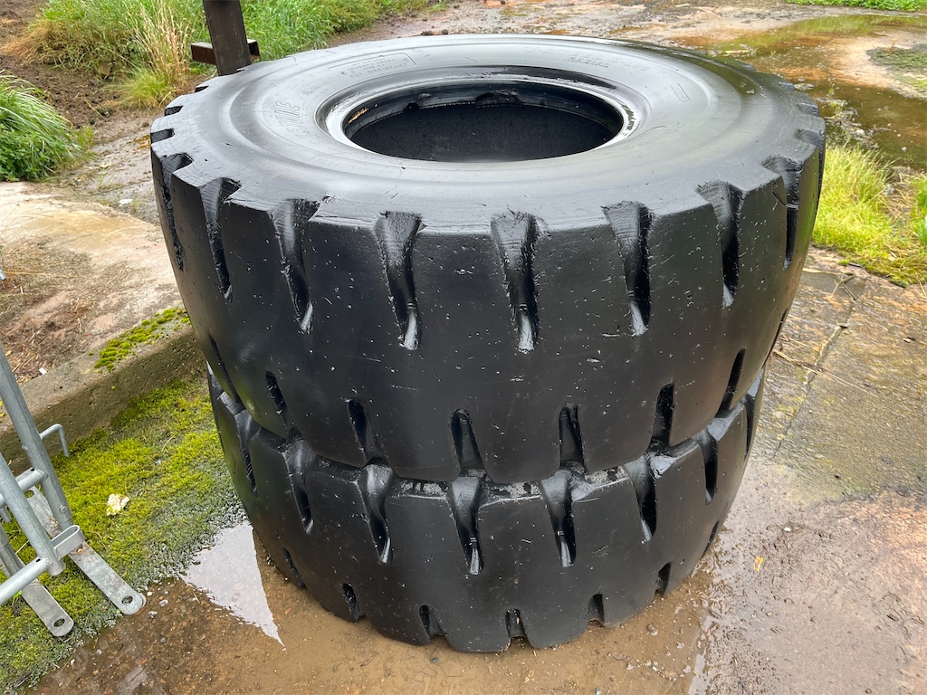 2st Entreprenaddäck - Bridgestone 20,5R25 | Blinto auktioner