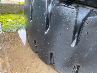 2st Entreprenaddäck - Bridgestone 20,5R25 | Blinto auktioner