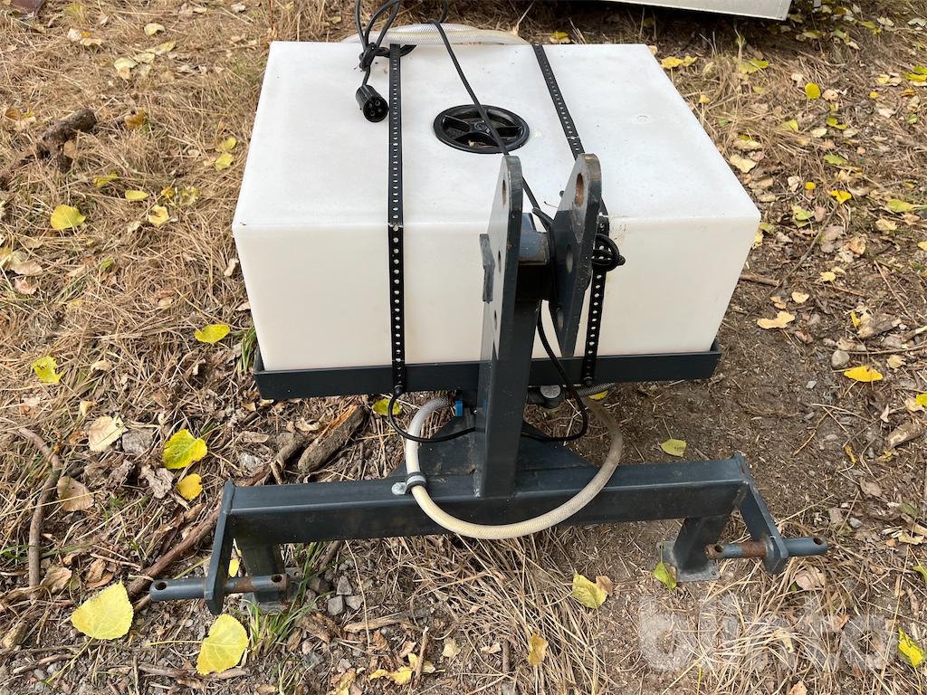 Vattentank - med 12volts pump | Blinto auktioner