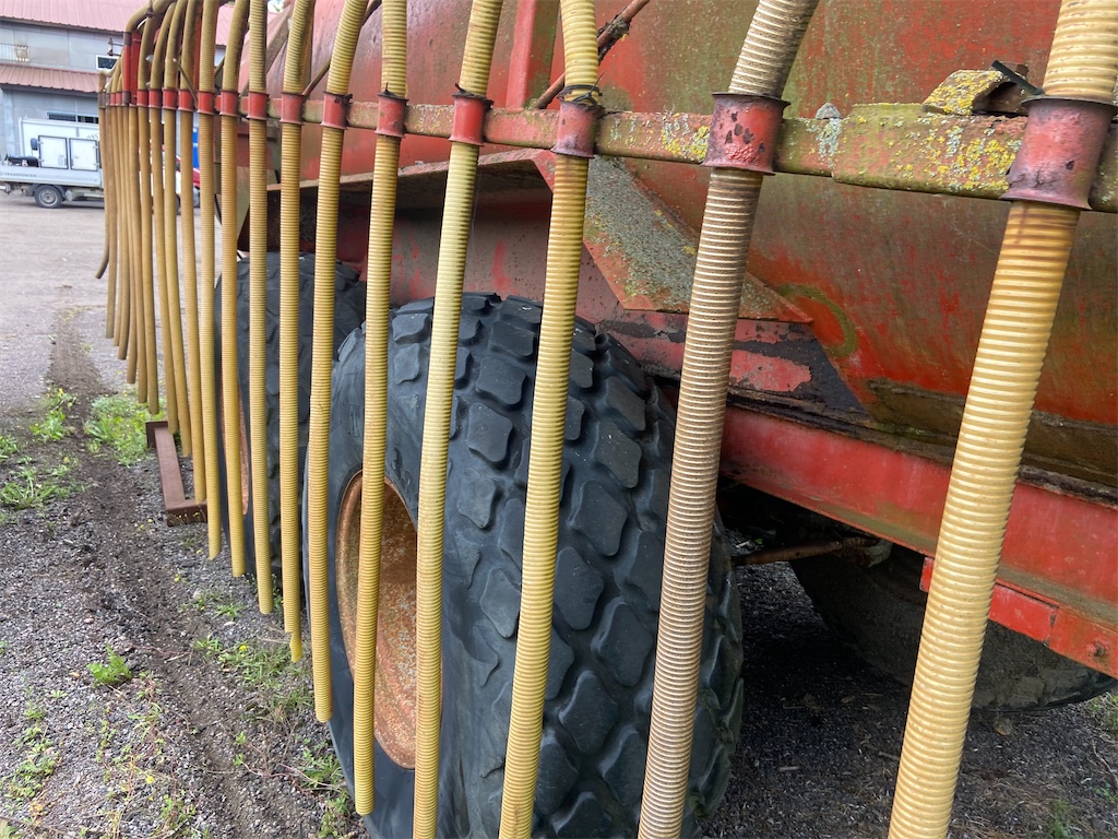 Gödseltunna - AP Gyllevogne 20 kubik | Blinto auktioner