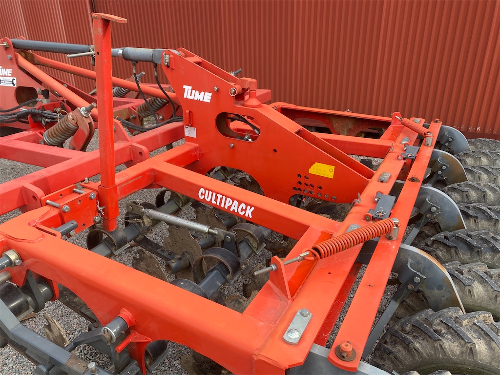 Kultivator - Tume Cultiplus/Cultipack | Blinto auktioner