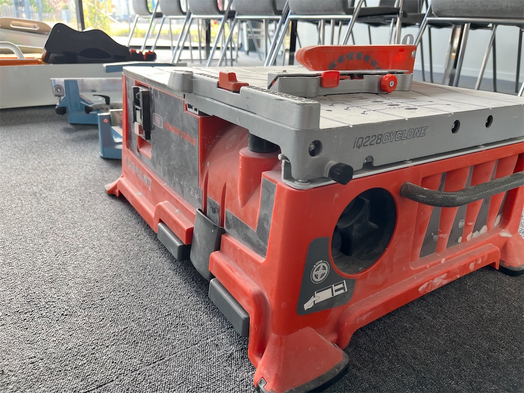 Kakelskärare - Cyclone/Sigma | Blinto auktioner