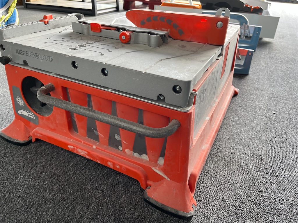 Kakelskärare - Cyclone/Sigma | Blinto auktioner