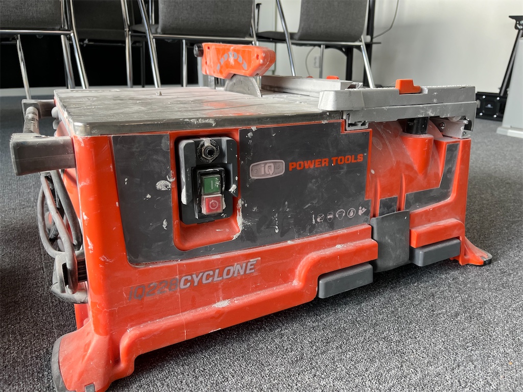 Kakelskärare - Cyclone/Sigma | Blinto auktioner