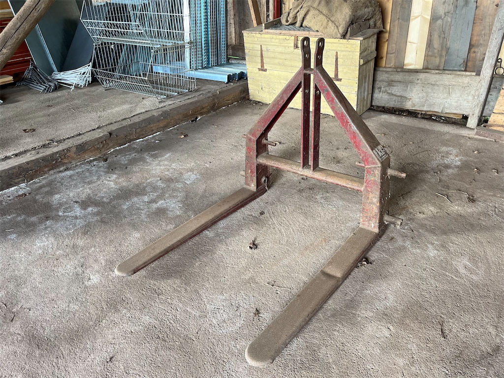 Gafflar - TKS | Blinto auktioner