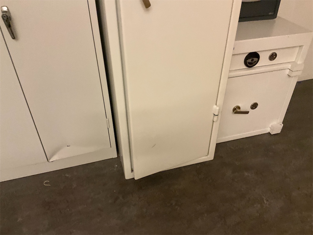 Kassaskåp - Zugil Säkerhetsskåp | Blinto auktioner