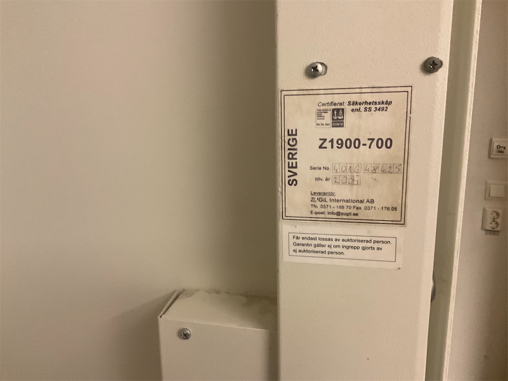 Kassaskåp - Zugil Säkerhetsskåp | Blinto auktioner