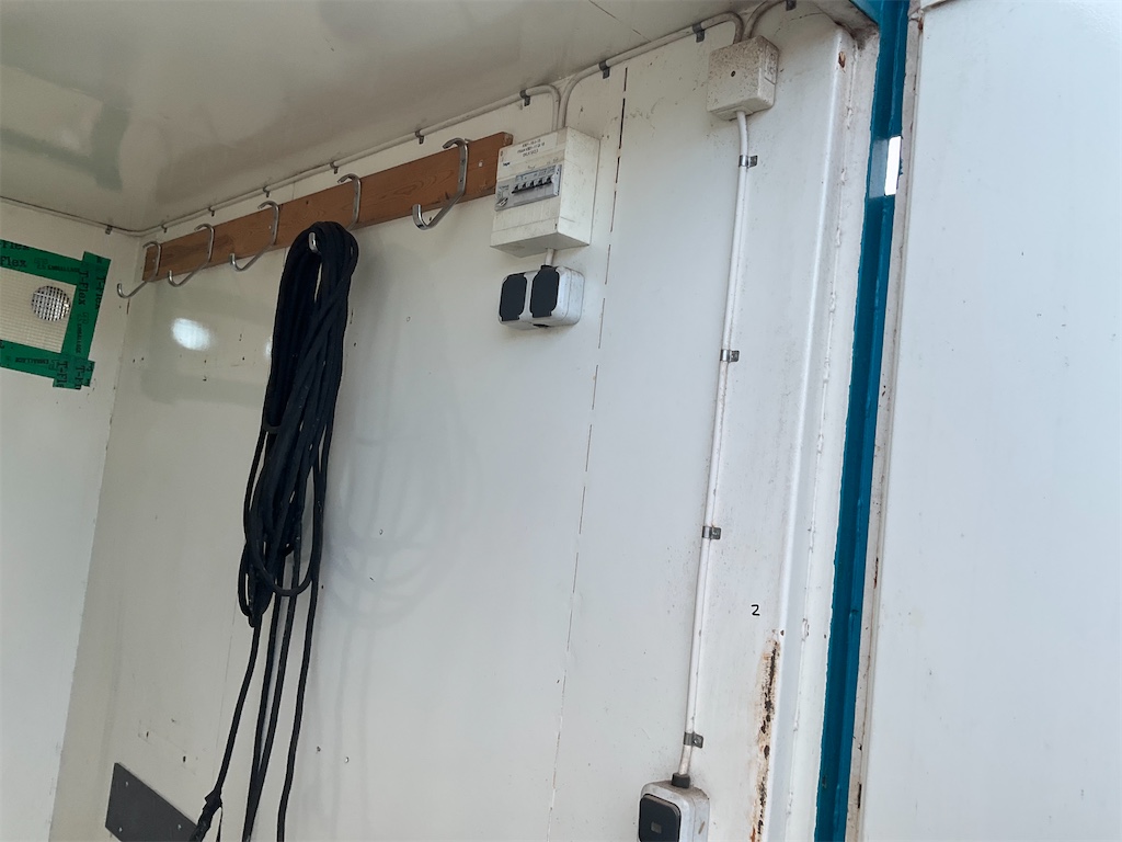 Förrådscontainer - Isolerad Container | Blinto auktioner