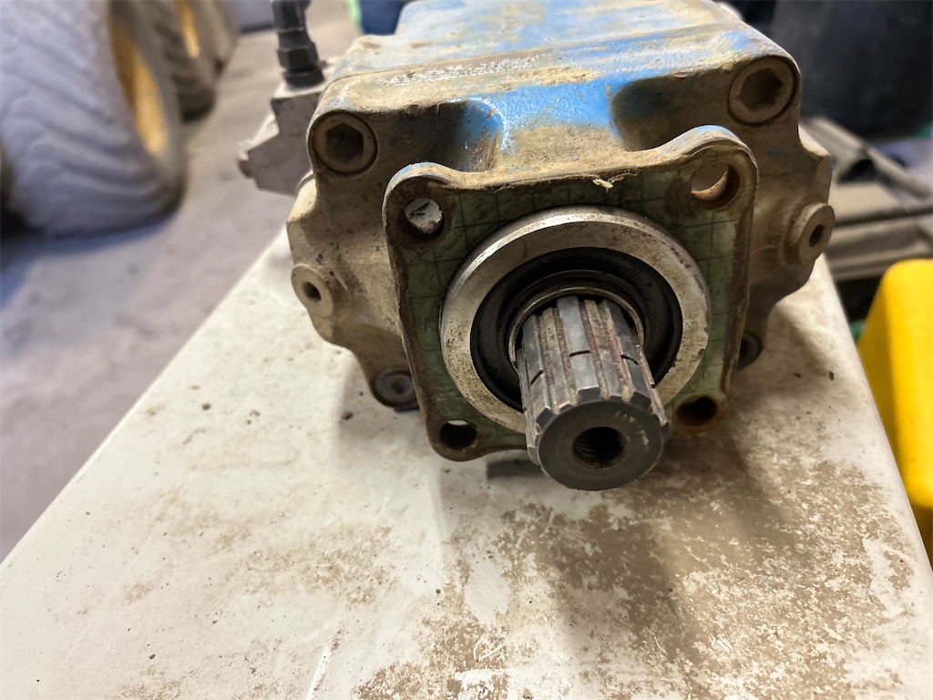 Hydraulpump - Pump | Blinto auktioner