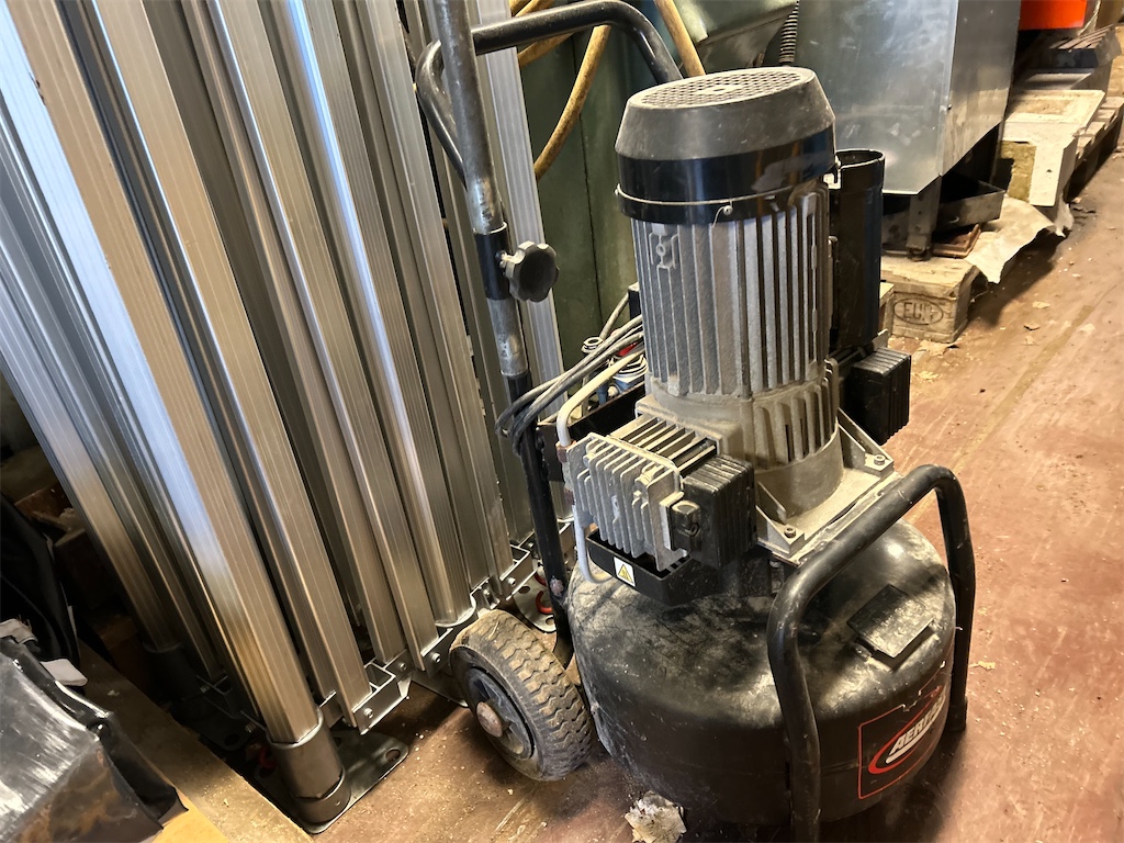 Kompressor - Aerfast ac33024 | Blinto auktioner