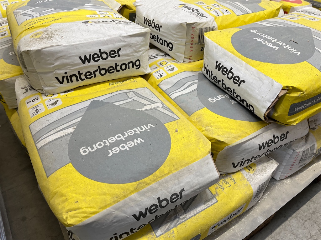 Vinterbetong - Weber | Blinto auktioner