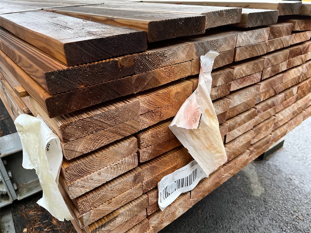 Trallvirke - Södra brunrillat | Blinto auktioner